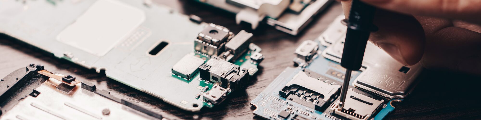 Device Repair Services & Technician Network | Assurant